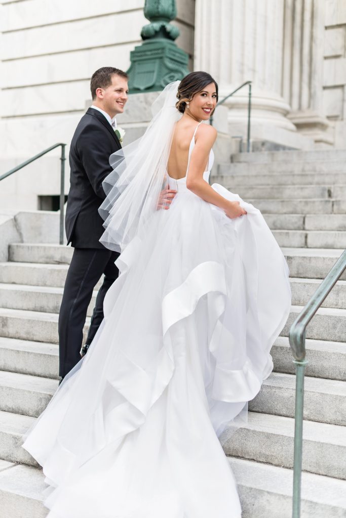 A New York Inspired Oxford Exchange Wedding - Kristen Weaver Photography