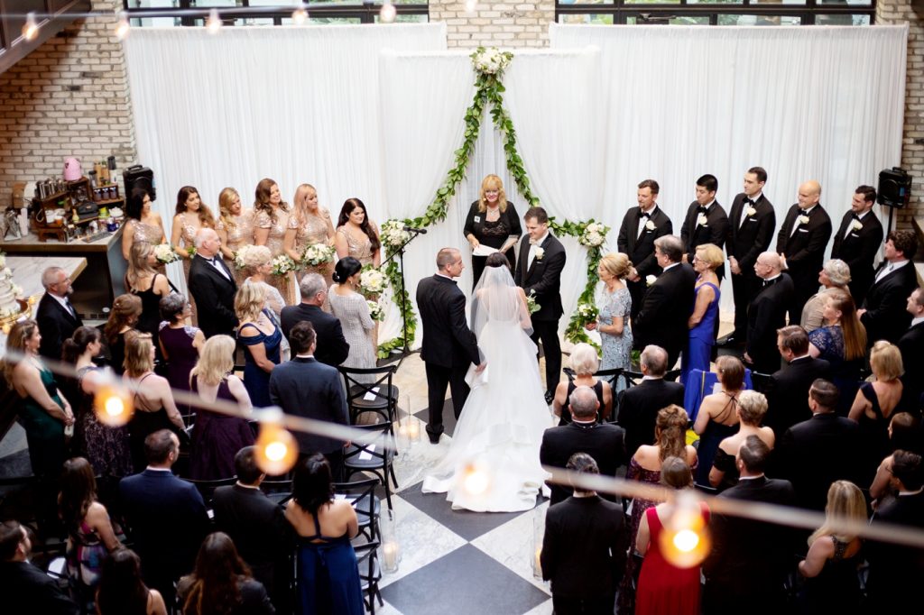 A New York Inspired Oxford Exchange Wedding - Kristen Weaver Photography