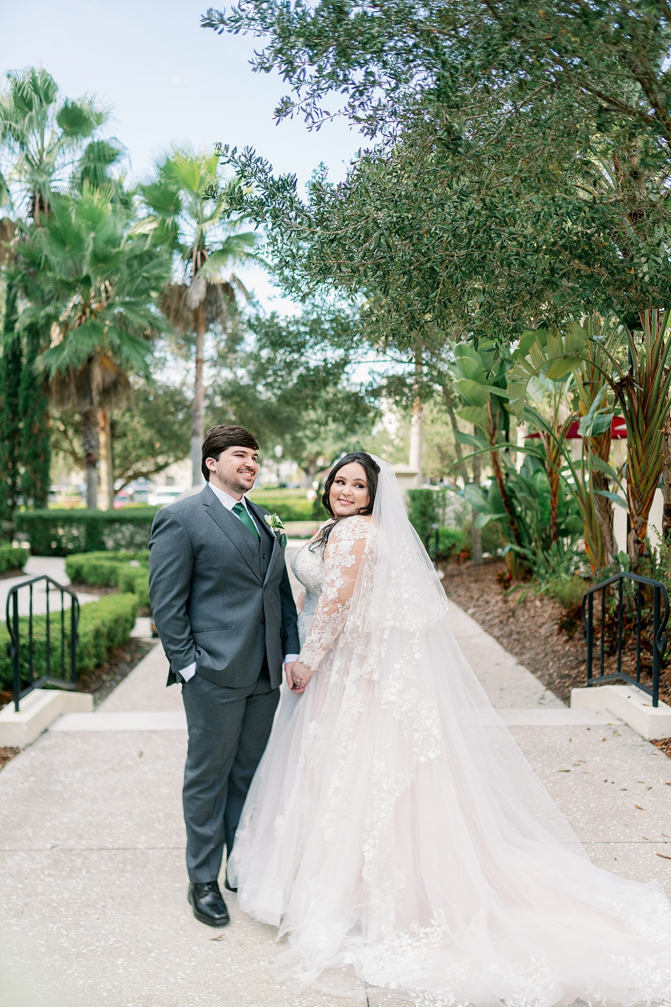 An Intimate Citrus Inspired Florida Wedding - Kristen Weaver Photography