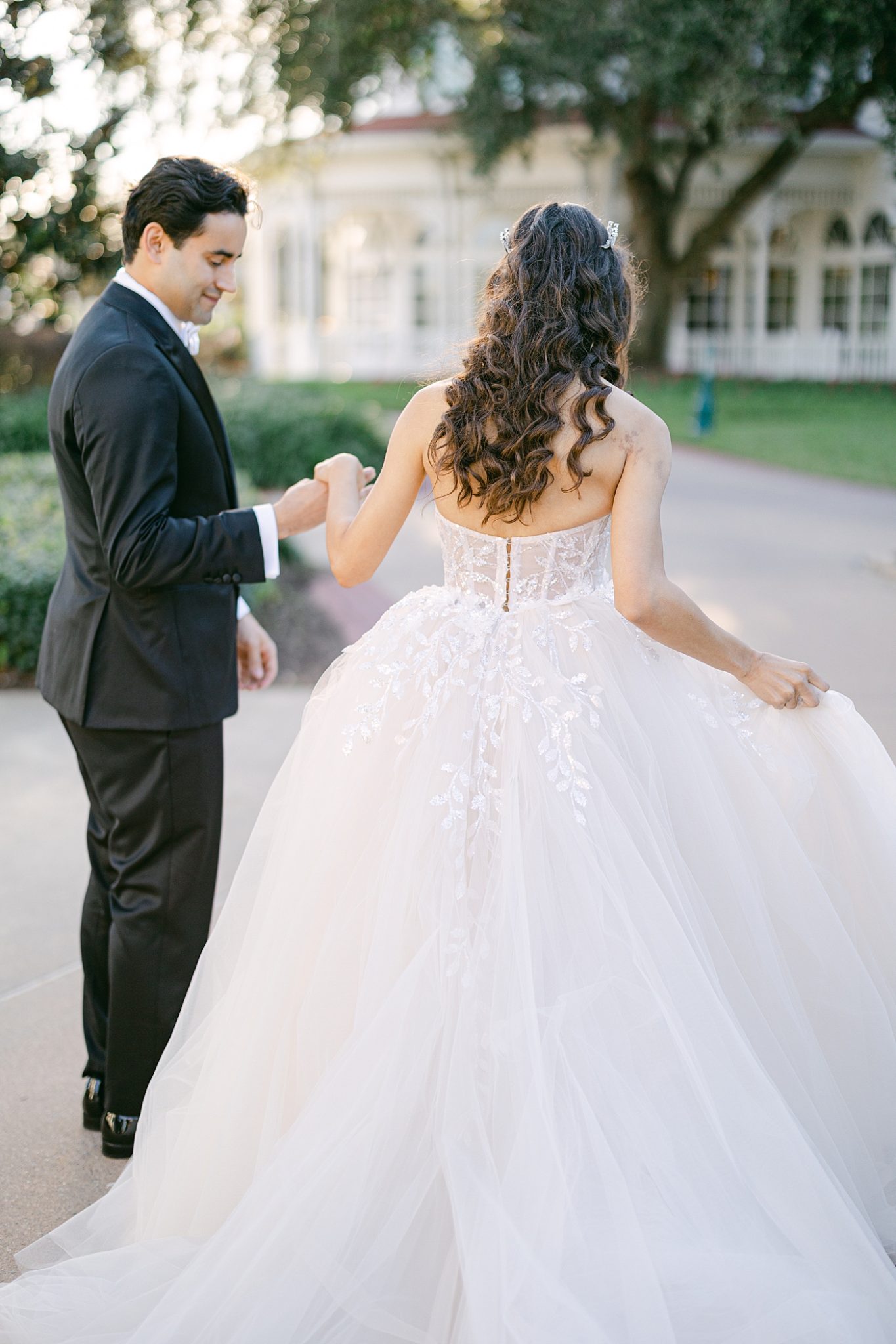 Couple's love shines in Disney Wedding Pavilion ceremony