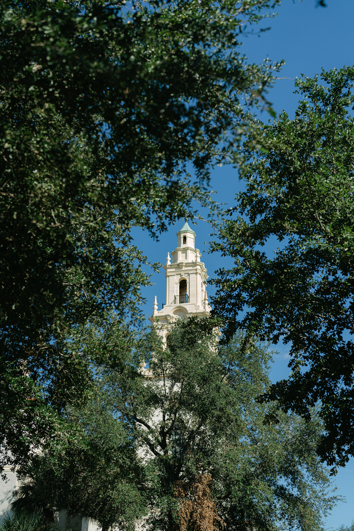 Classic Knowles Chapel Wedding at Rollins College - Kristen Weaver ...